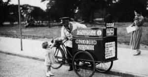 20 Rare Photos That Reveal Everyday Life in 1944 Like Never Before